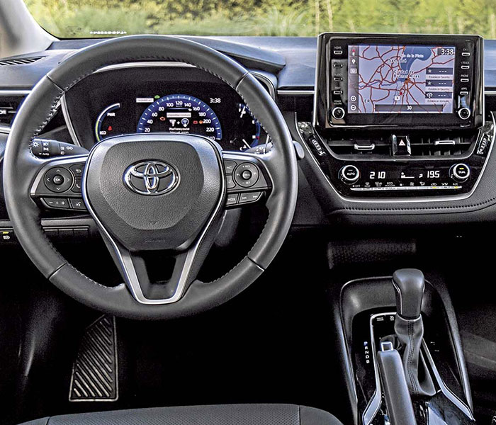 Toyota Corolla Hybrid HEV 1.8 SEG eCVT | brum